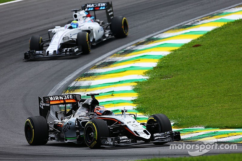 Force India targets beating Williams in 2016
