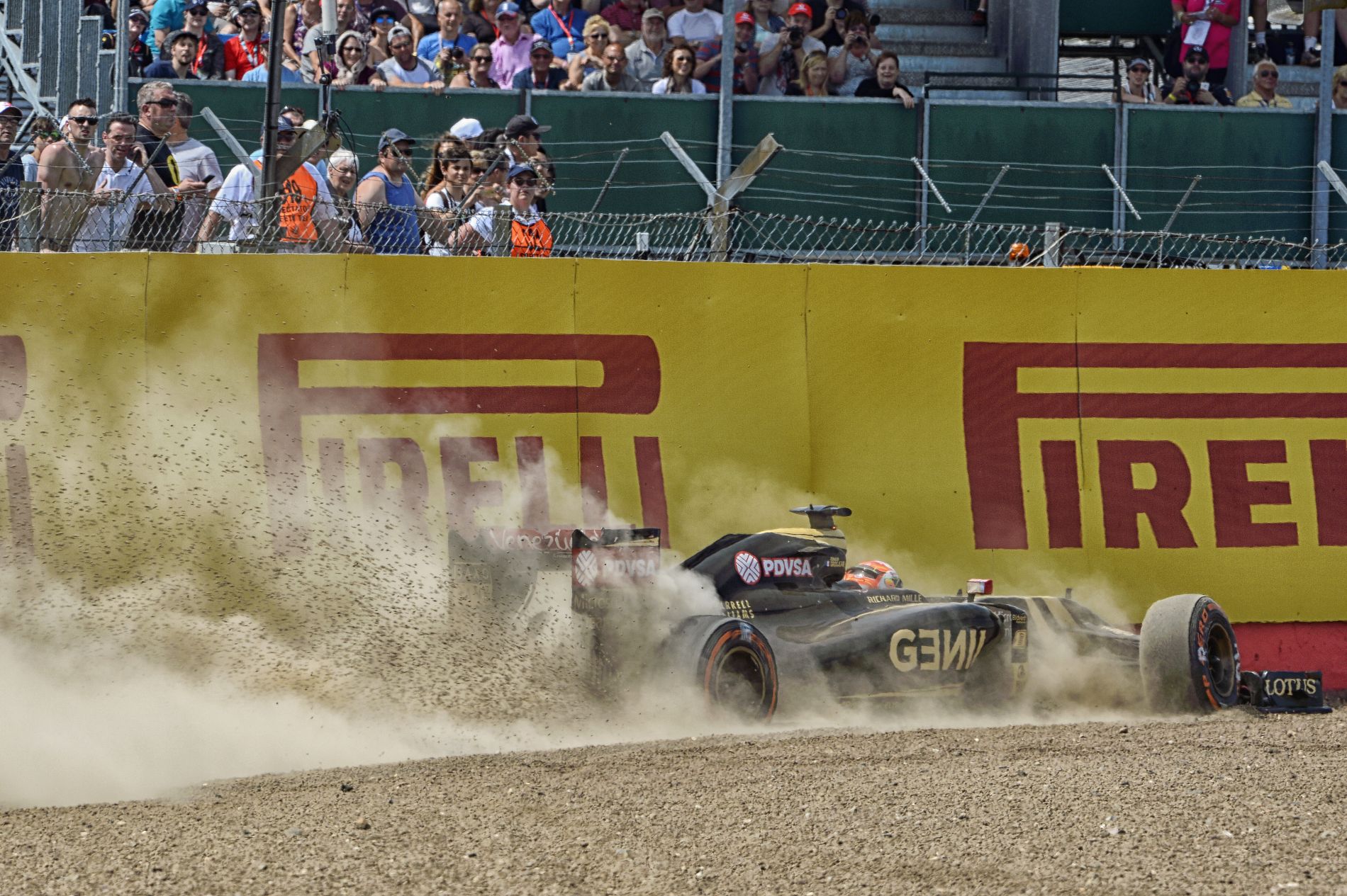 Hova tűnt Gerard Lopez?! A Mercedesnek nem gond, ha a Lotus ismét ...