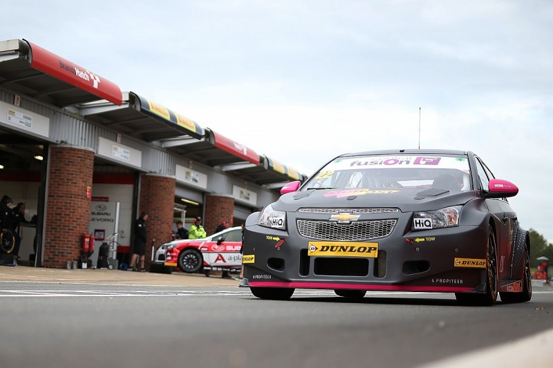 Josh Cook stays with BTC Racing for 2020 BTCC in three-car team