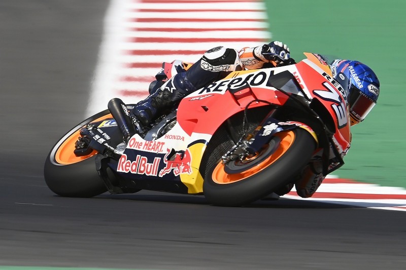 Marquez riding qualifying laps on Honda MotoGP bike "Moto2 style"