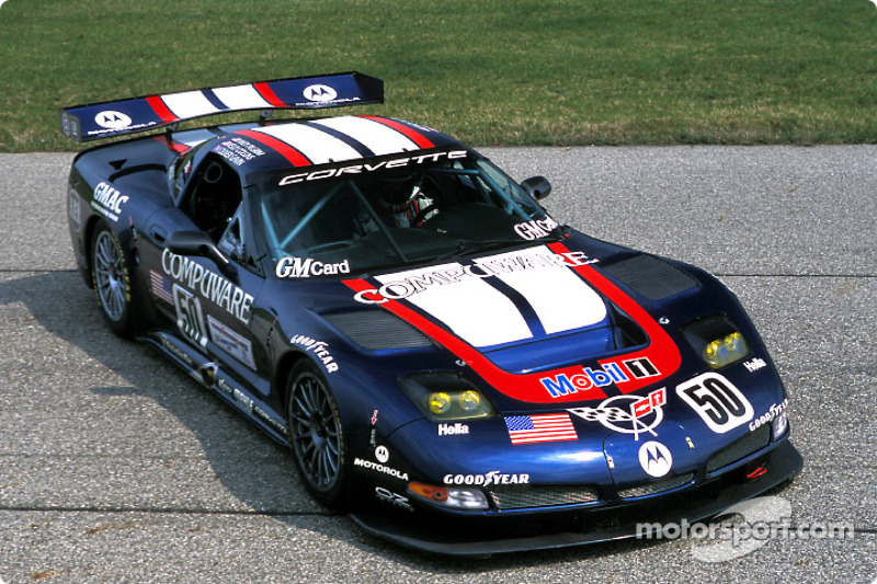 Sporting a new livery for the 2003 24 Hours of Le Mans, the Corvette C5 ...