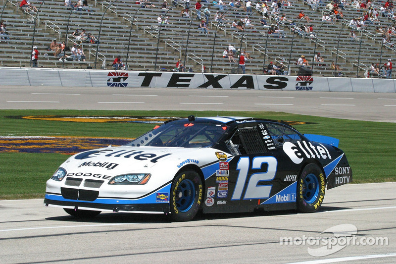 Can we talk about how beautiful the mid-2000s Dodges were? : r/NASCAR