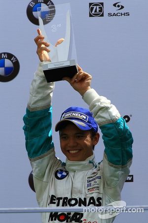 Calvin Wong-nieuws, bio, foto's, video's en meer